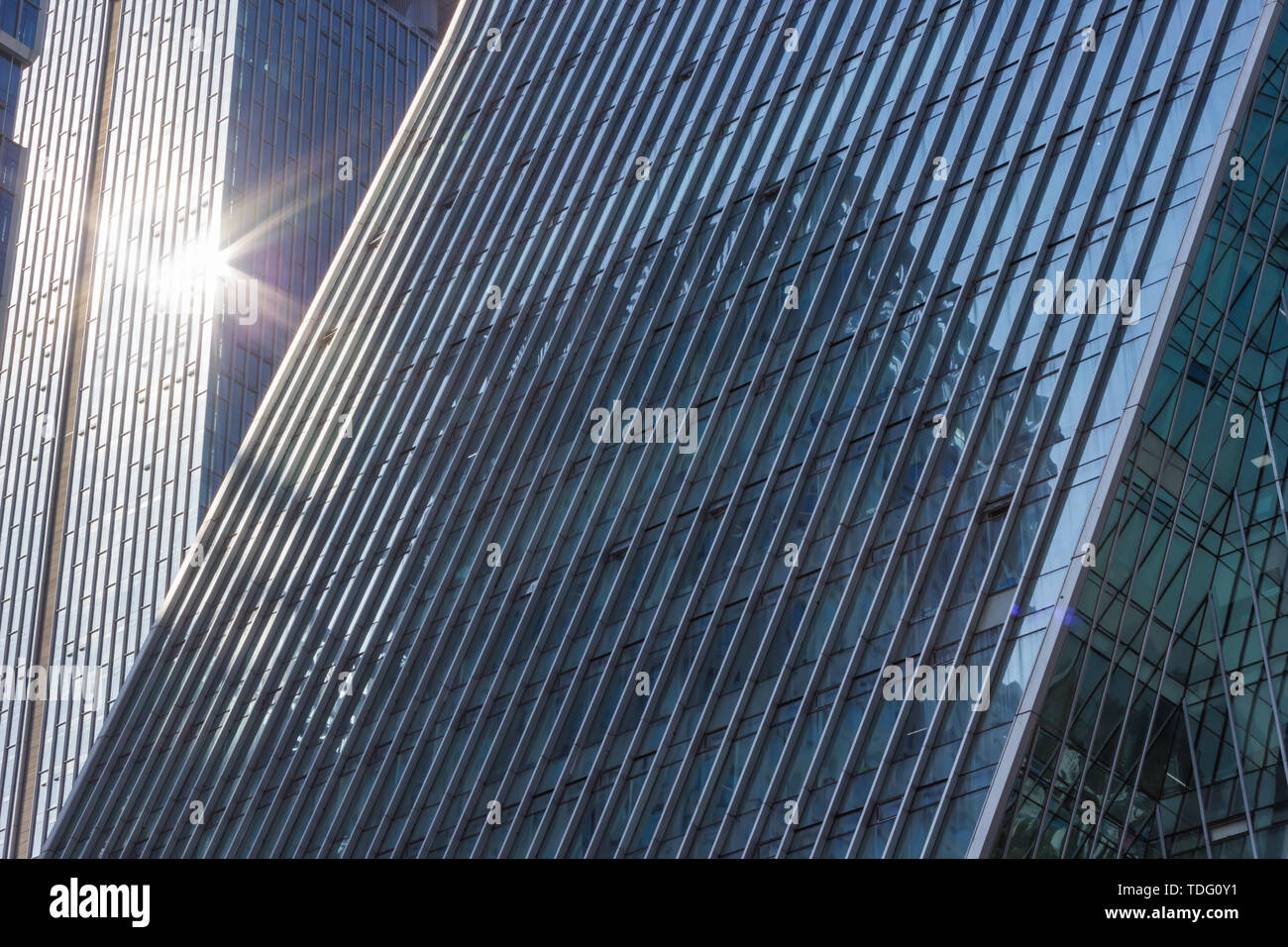 Modern modern glass curtain walls hi-res stock photography and images ...