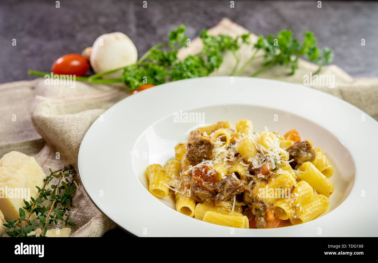 Delicious Italian beef macaroni Stock Photo - Alamy