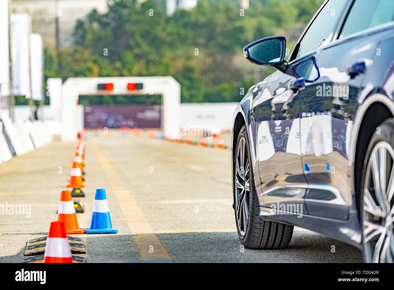 Automobiles, transportation systems, roads, streets, traffic, means of ...