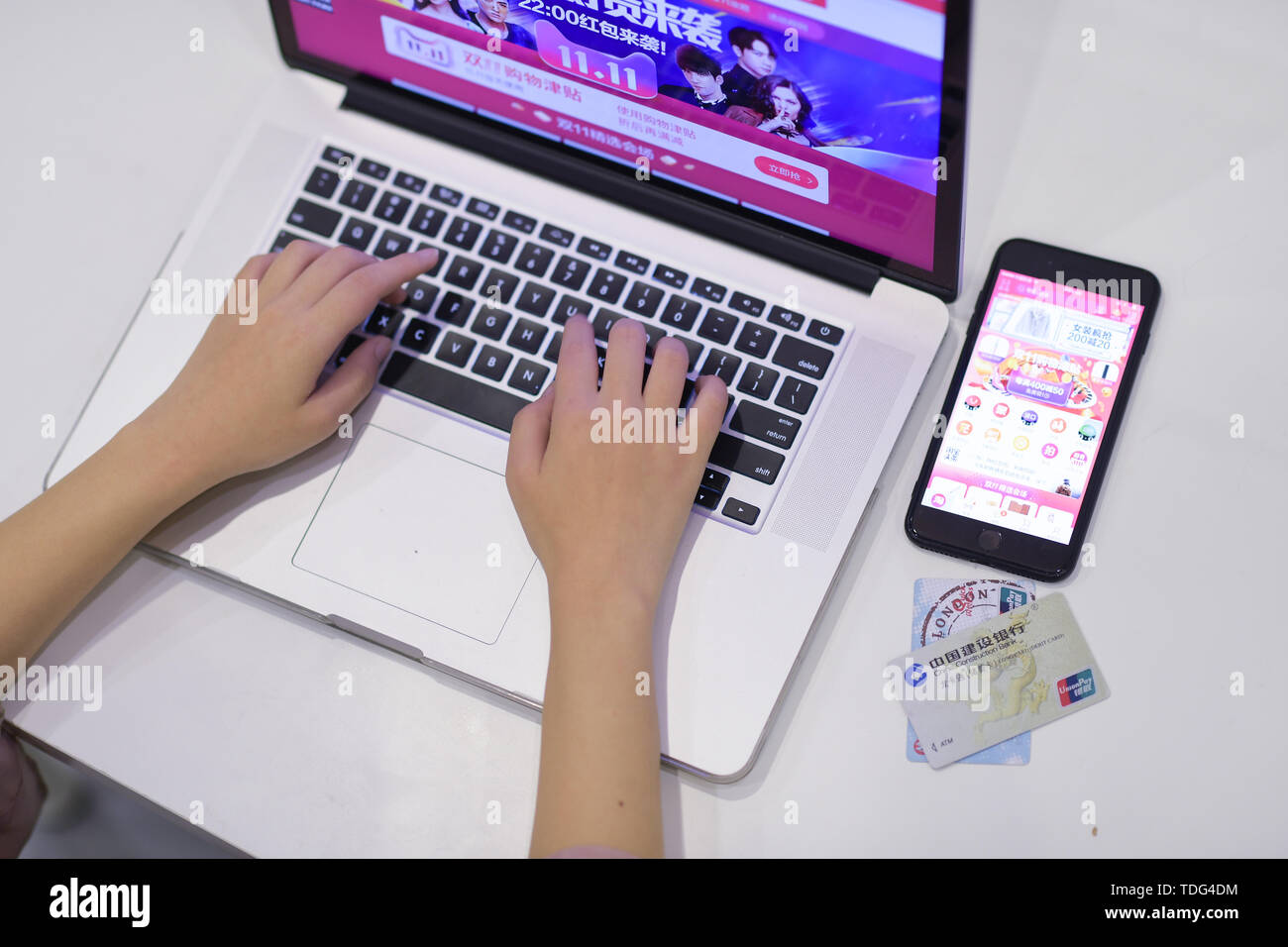 Shopping materials hi-res stock photography and images - Alamy