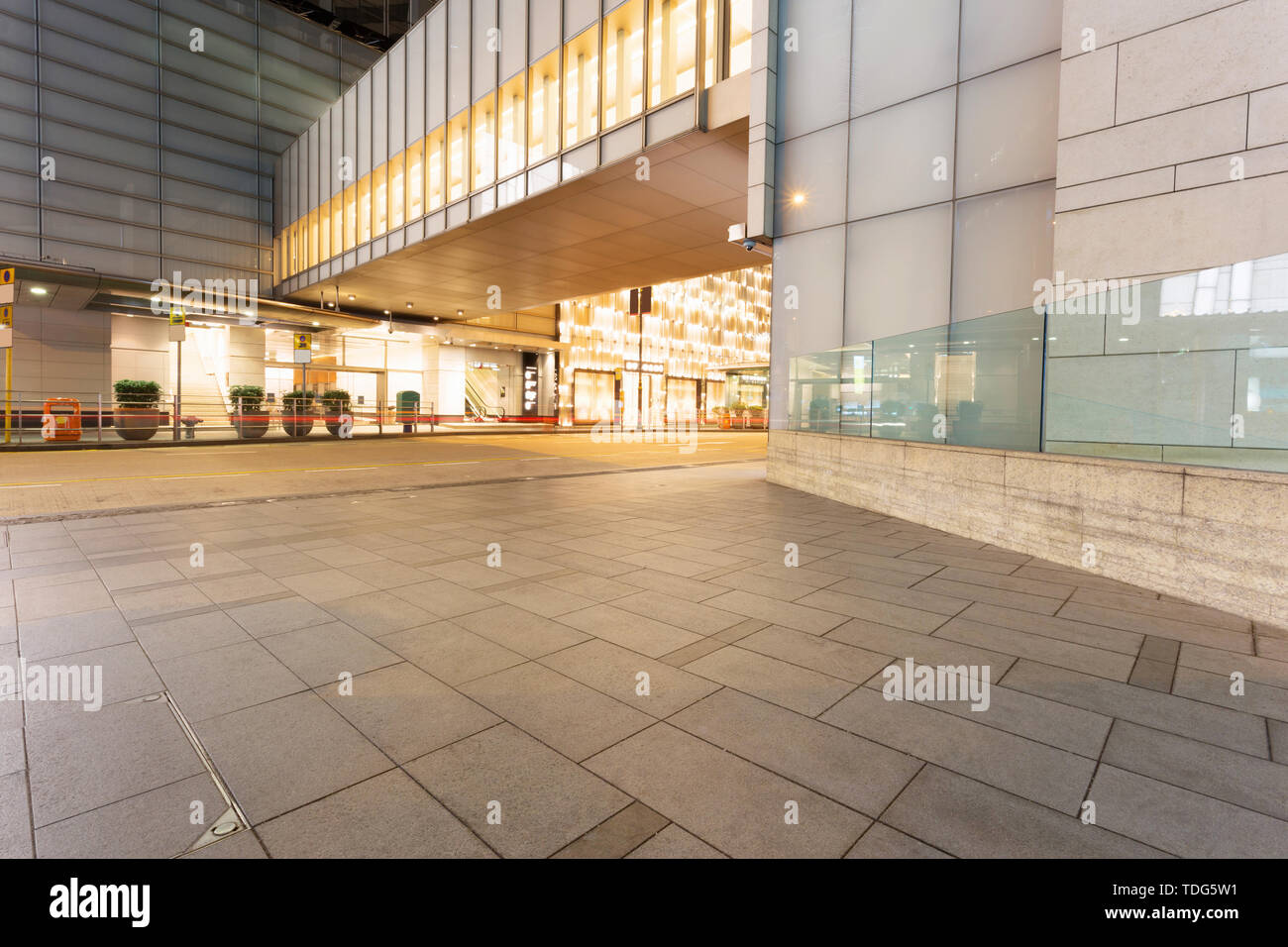 empty copy space in front of modern building exterior Stock Photo - Alamy