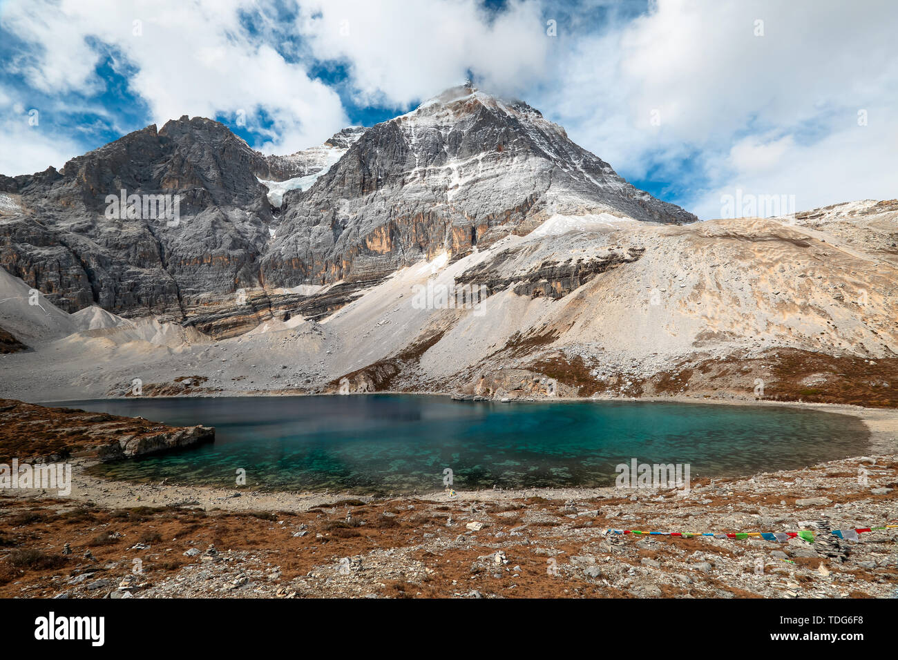 Sichuan Taocheng Aden five-color sea scenery Stock Photo - Alamy