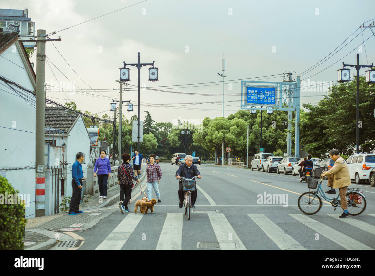 Xiling yangtze river bridge hi-res stock photography and images - Alamy