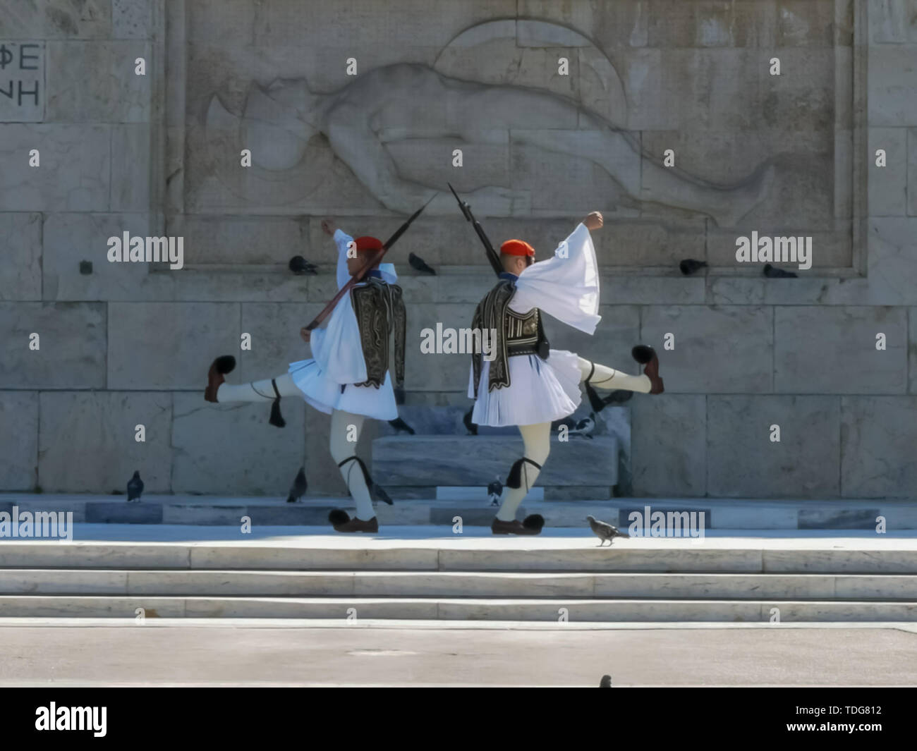 Guards in full dress uniform hi-res stock photography and images - Alamy