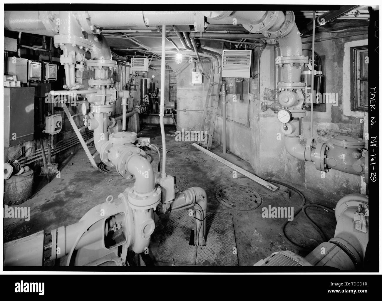 NORTH TUNNEL, PUMP ROOM LOCATED UNDER NEW YORK SIDE HUDSON RIVER ...