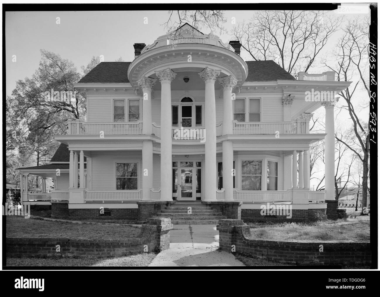 NORTHEAST (FRONT) ELEVATION, LOOKING SOUTHWEST - Joseph Banks House ...