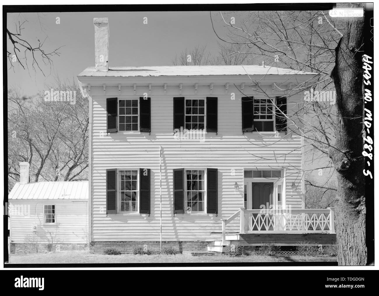 NORTHEAST (FRONT) ELEVATION, WITH SCALE, CLOSER RANGE - Coffren House ...