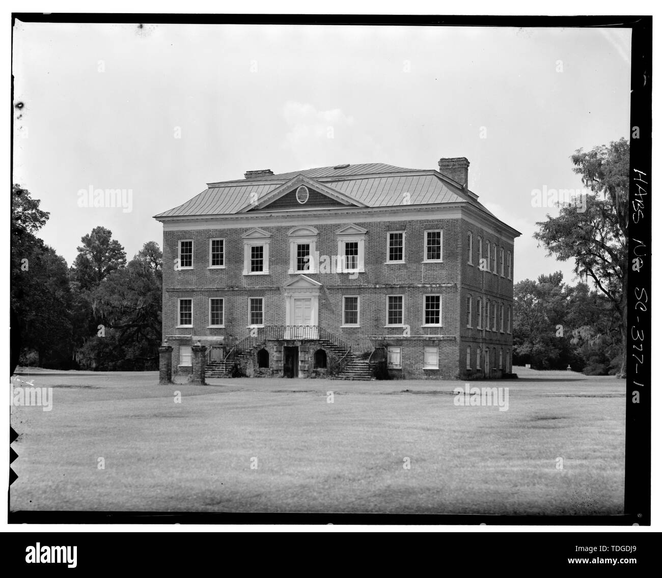 NORTHEAST (RIVER) FACADE, FROM THE NORTH - Drayton Hall, Ashley River ...