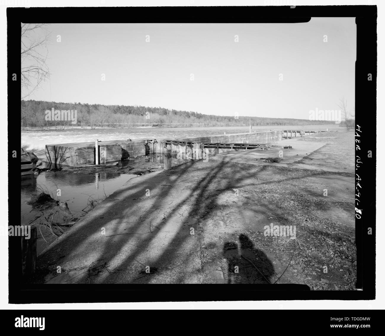 Lock and dam no 1 Black and White Stock Photos & Images - Alamy