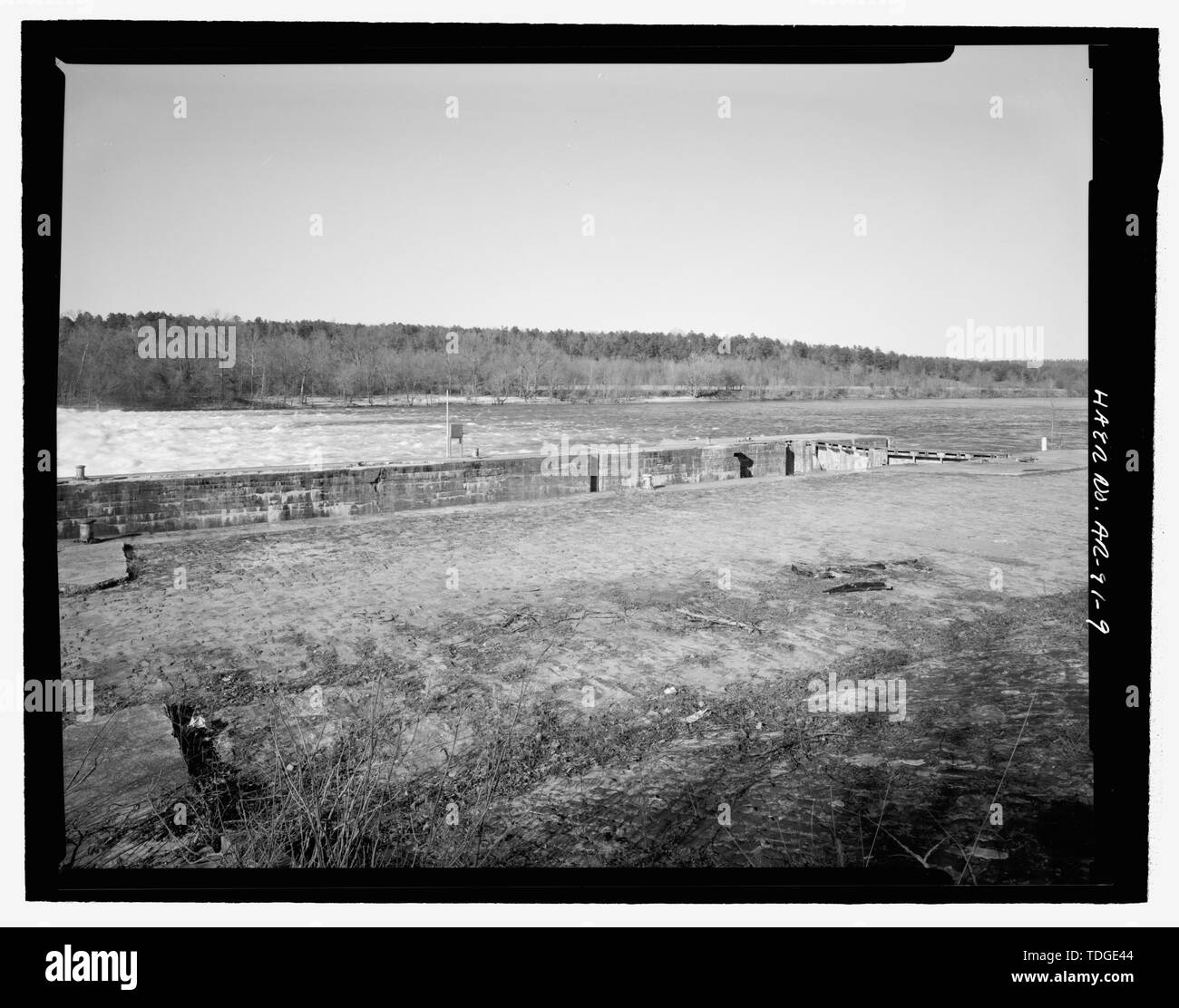 NORTHEAST ELEVATION OF LOCK and DAM NO. 2 - Upper White River Lock and ...