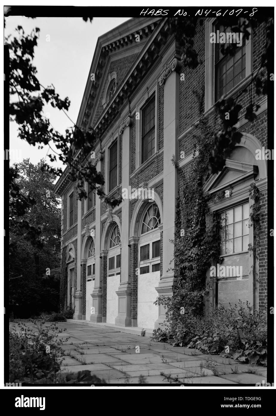 NORTHEAST ELEVATION, VIEW FROM NORTHWEST - Caumsett Manor, Lloyd Neck ...