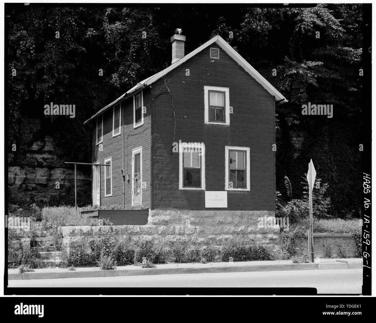 View south side residence Black and White Stock Photos & Images - Alamy