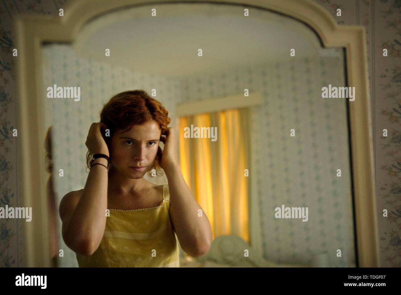 Jessie buckley the beast hi-res stock photography and images - Alamy