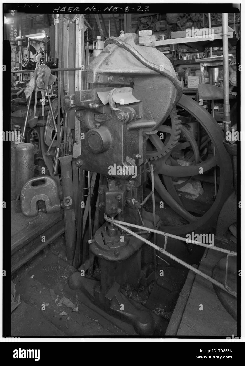 NORTHEAST TO CIRCA 1875 POWER SHEAR, PUNCH, AND RIVETING MACHINE SET UP ...