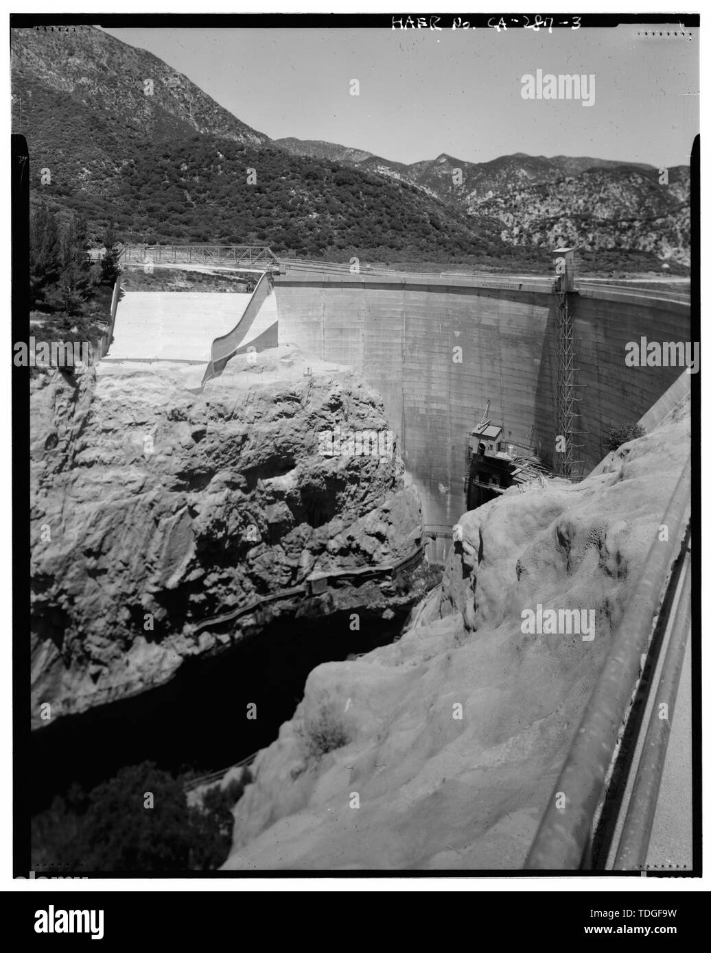 Big tujunga dam hi-res stock photography and images - Alamy