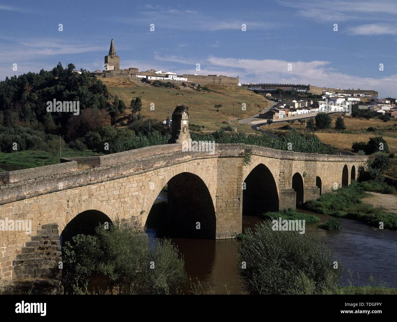 PUENTE DE GALISTEO SOBRE EL RIO JERTE AL FONDO GALISTEO. Location ...