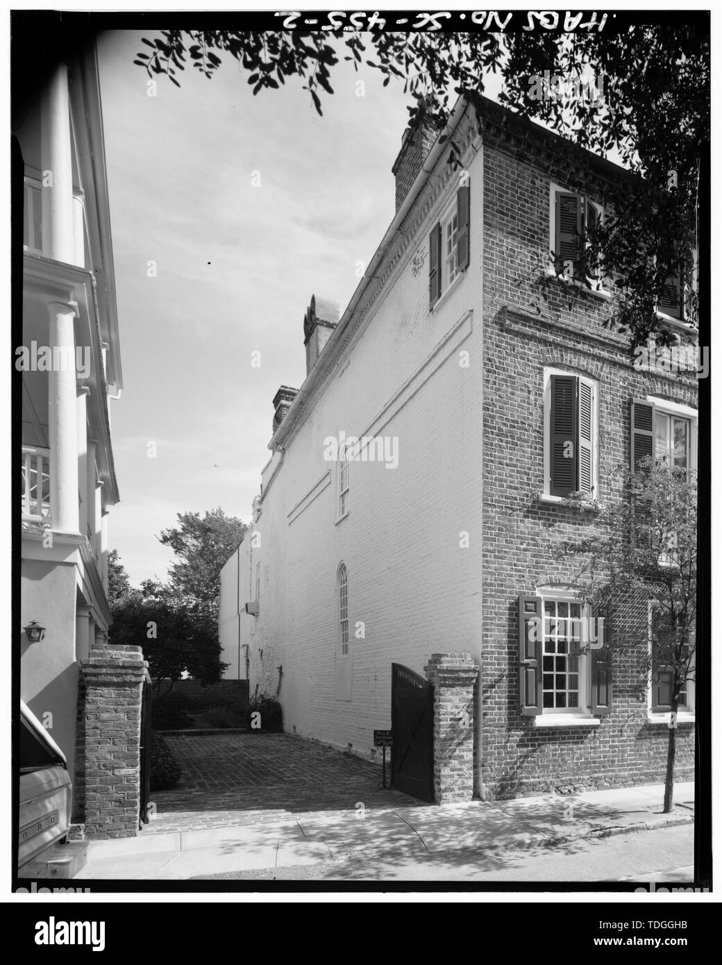 NORTHWEST CORNER, SHOWING EXTENT OF DEPENDENCIES - Thomas Bee House, 94 ...