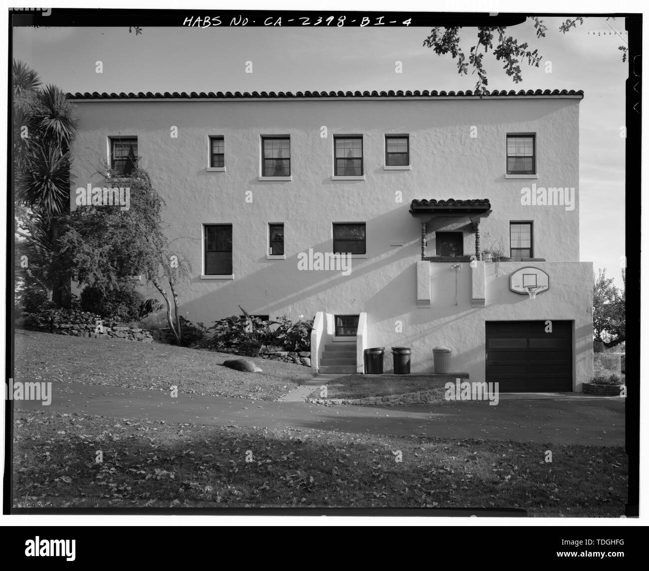 NORTHWEST SIDE - Hamilton Field, Field Officers' Quarters Type A ...