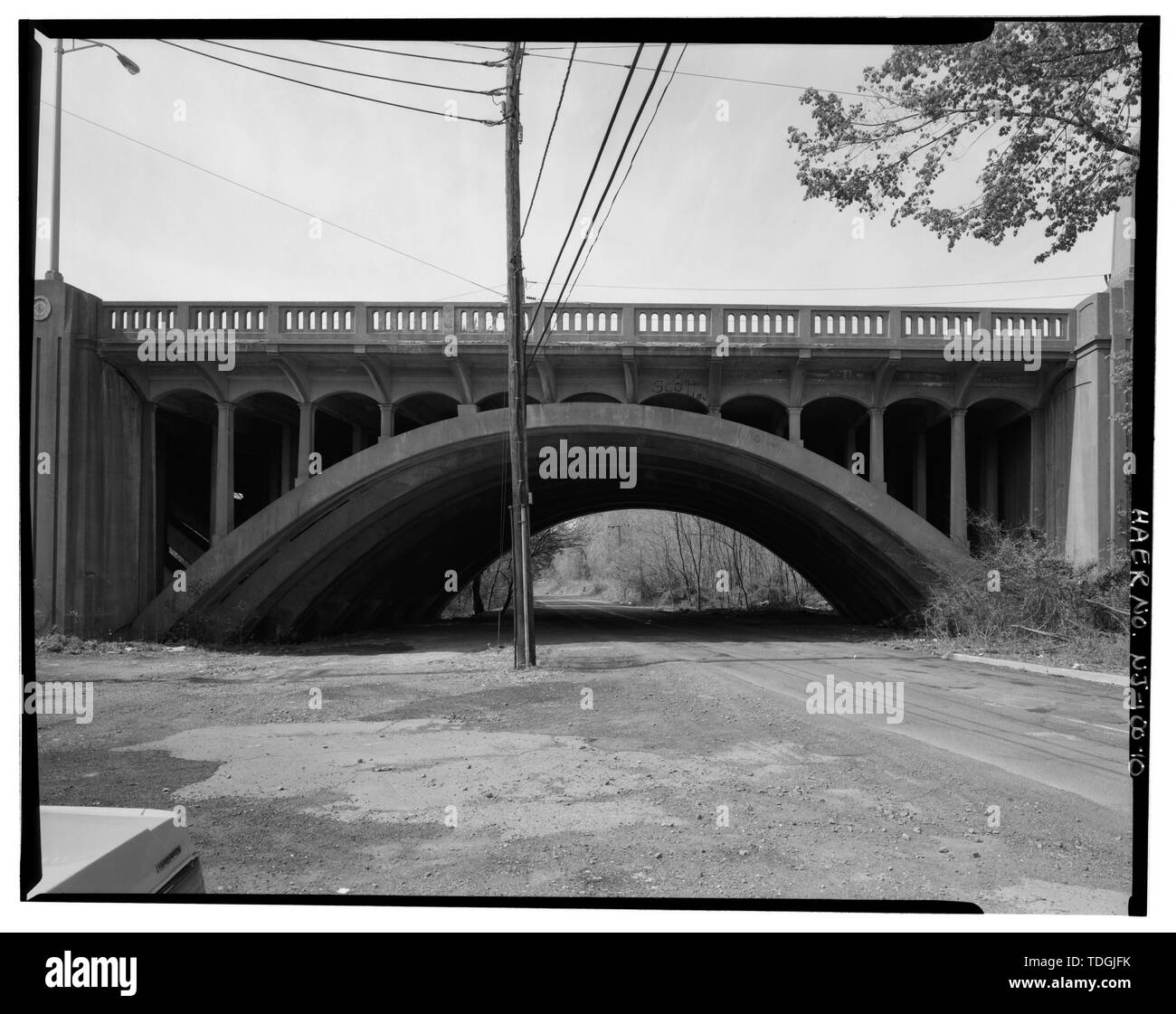 Northeast elevation. Detail of northwestern end span, view to southwest ...