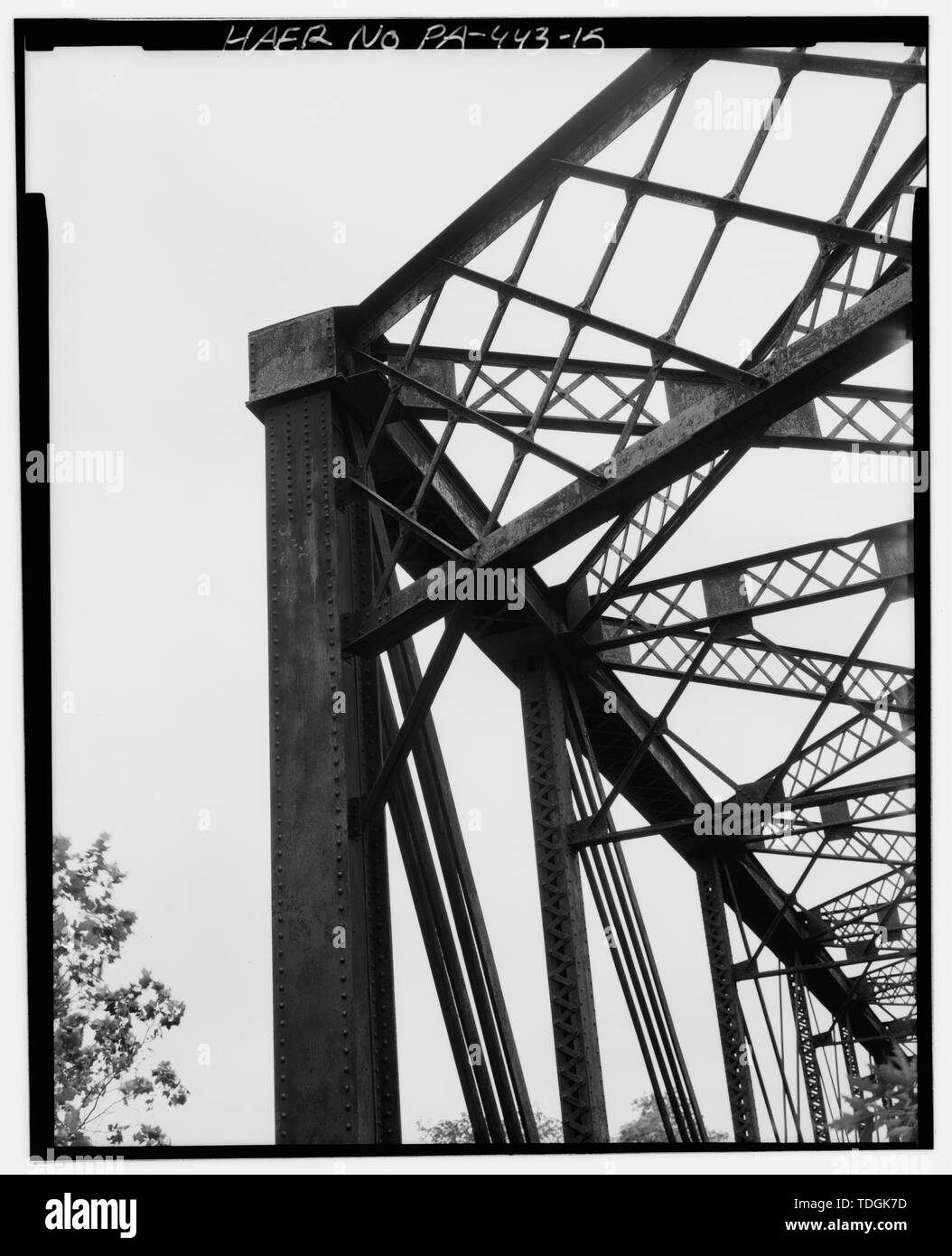 Northwest portal, detail - West Penn Bridge, Pennsylvania Railroad ...