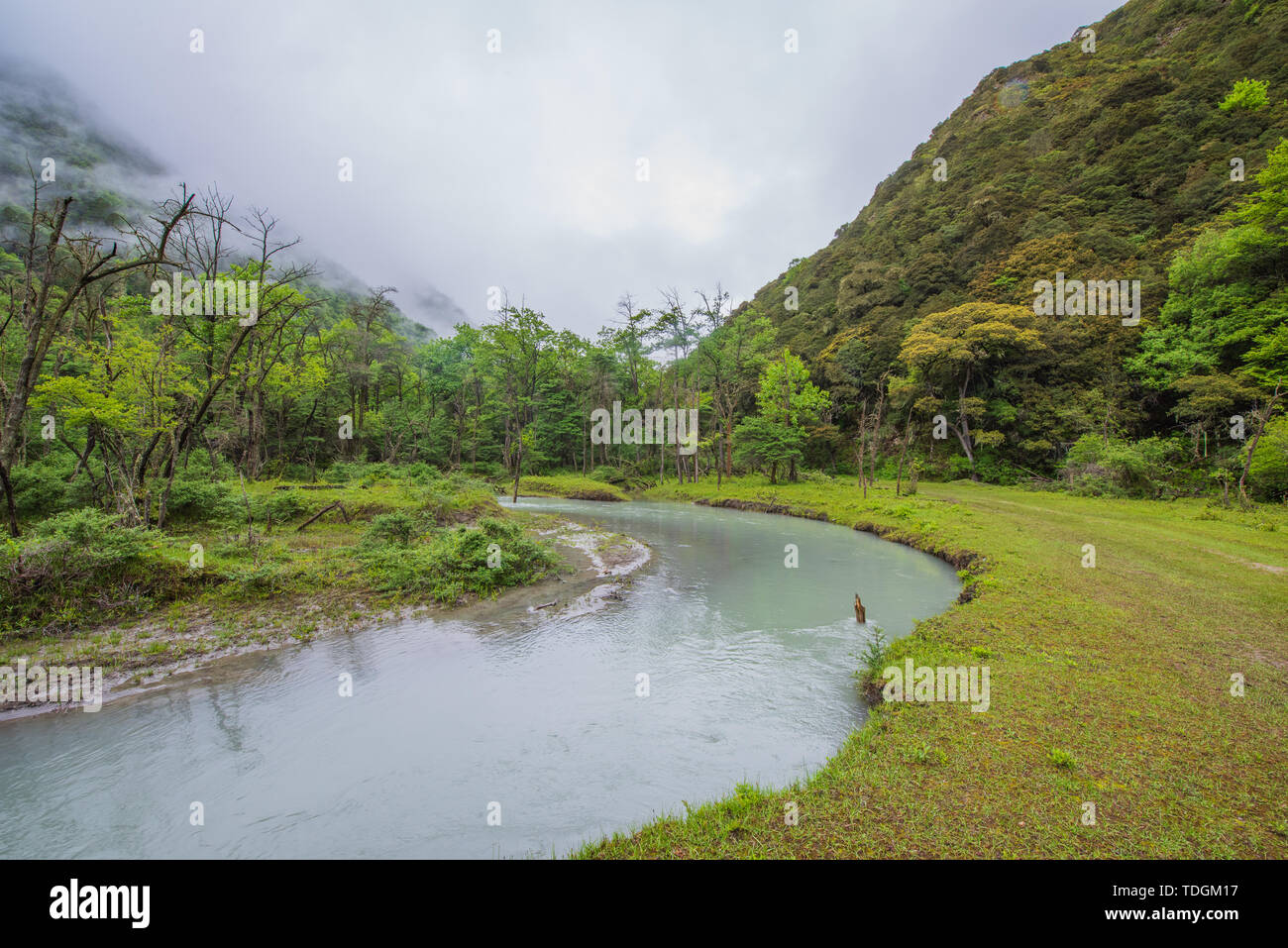 Gonga Snow Mountain Ring Line hikes scenery along the way Stock Photo ...