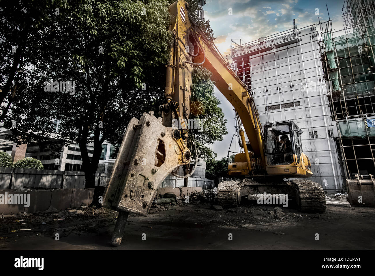Excavators machines hi-res stock photography and images - Alamy