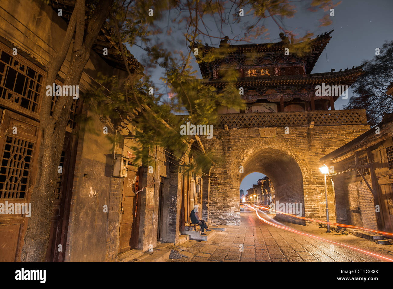 Luoyang city scenery and ancient architecture hi-res stock photography ...