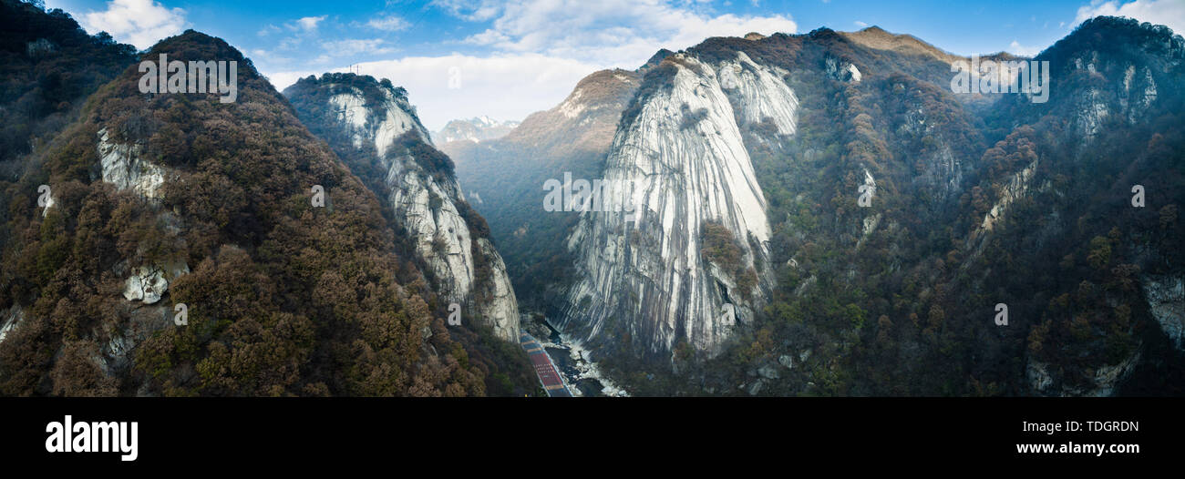 Valley in the qinling mountains hi-res stock photography and images - Alamy