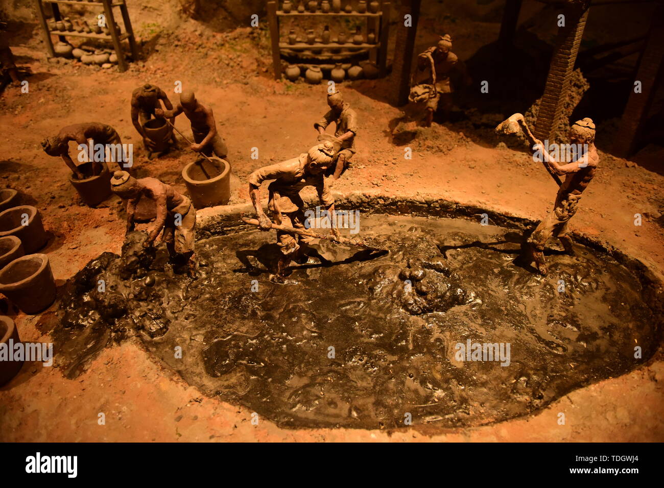 Pottery making sculpture museum hi-res stock photography and images - Alamy