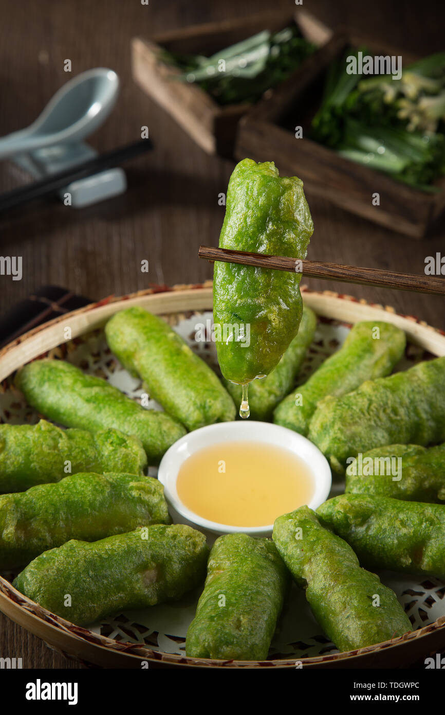 Crispy spring leek Stock Photo - Alamy