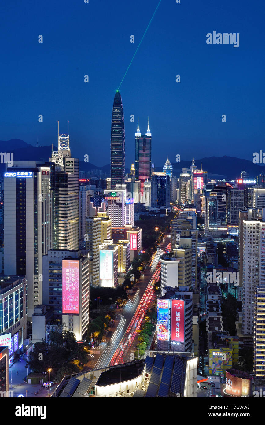 City scenery hi-res stock photography and images - Alamy