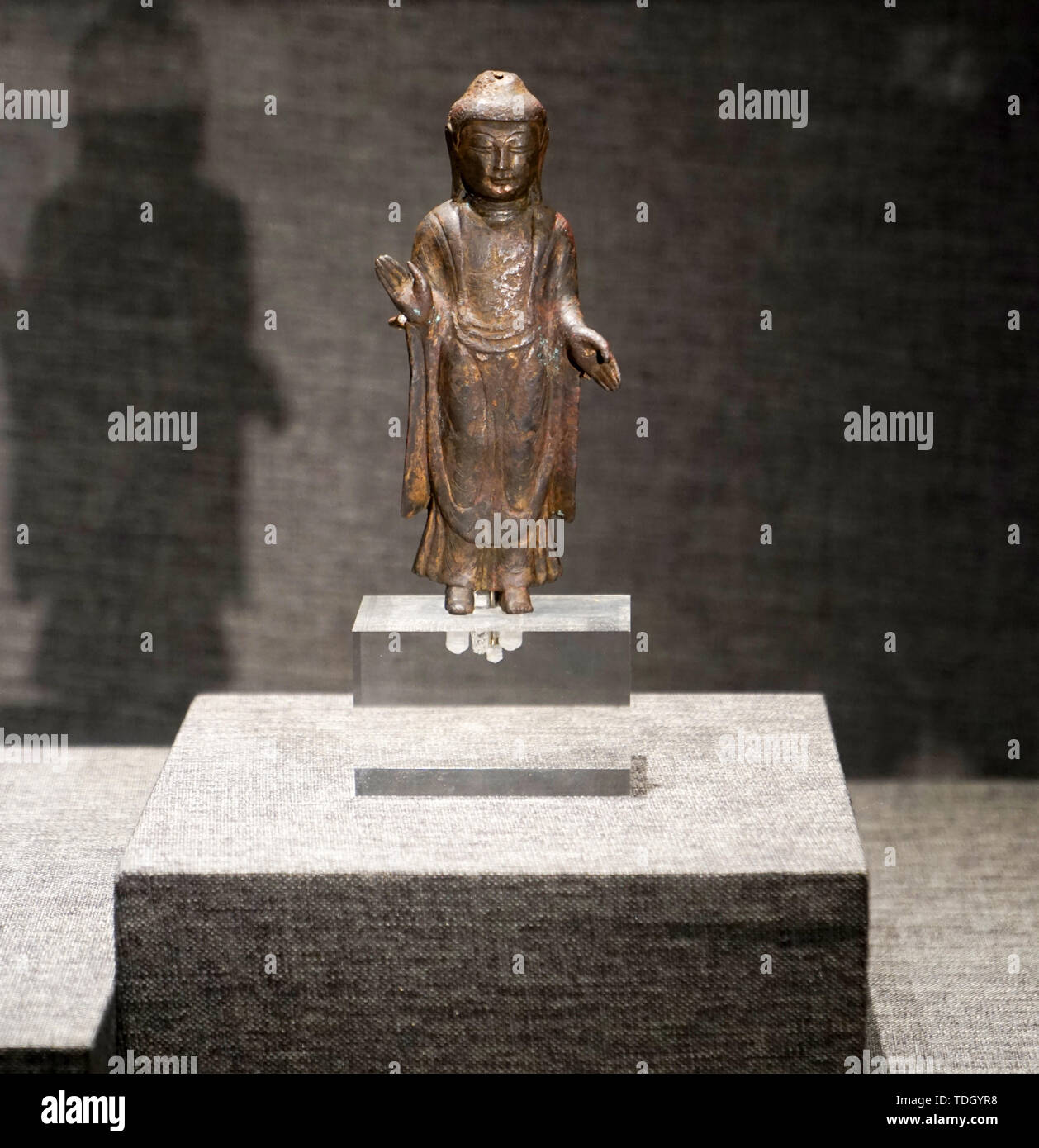 Zhejiang buddha hi-res stock photography and images - Alamy