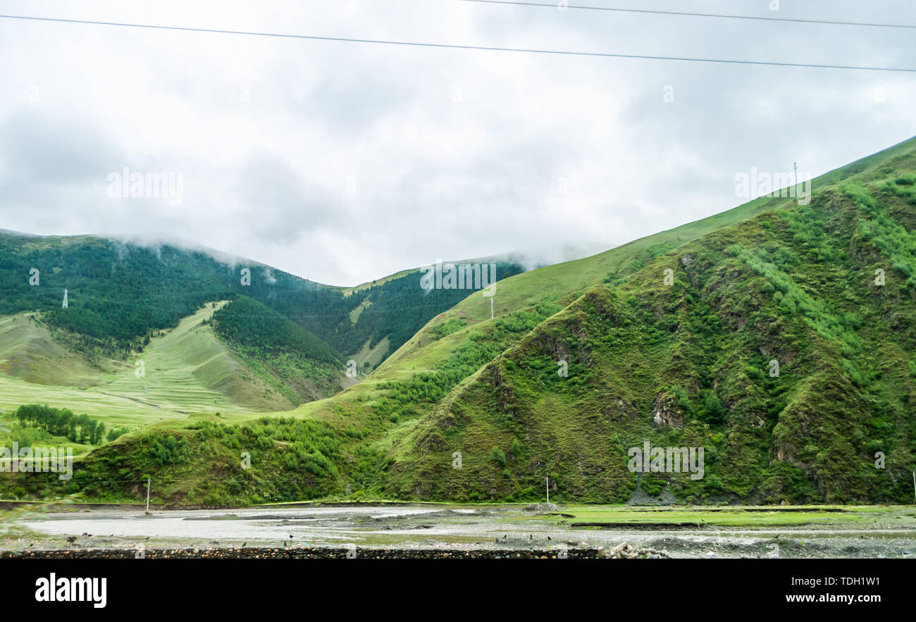 Tibetan lawns hi-res stock photography and images - Alamy