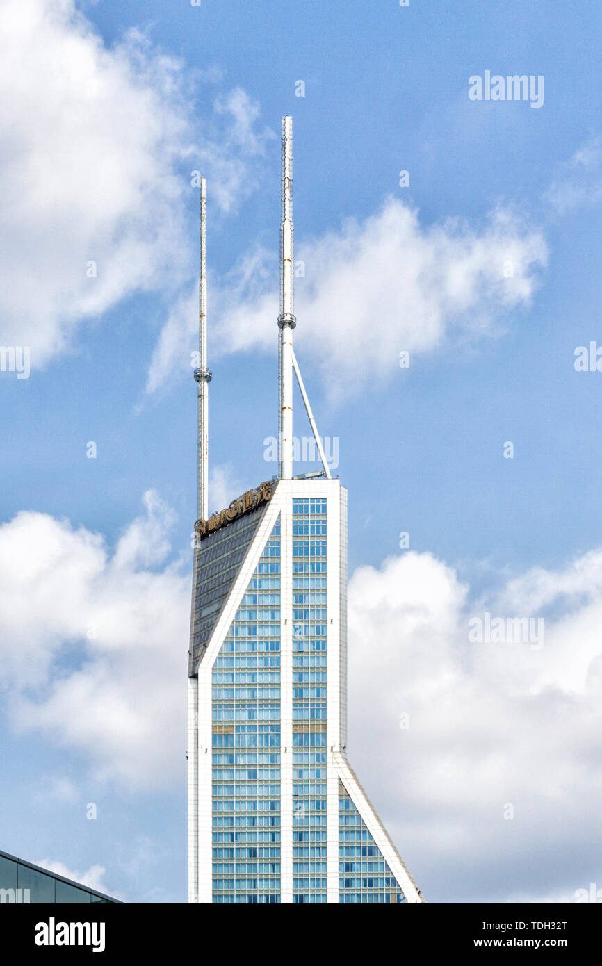 Shanghai shimao building hi-res stock photography and images - Alamy