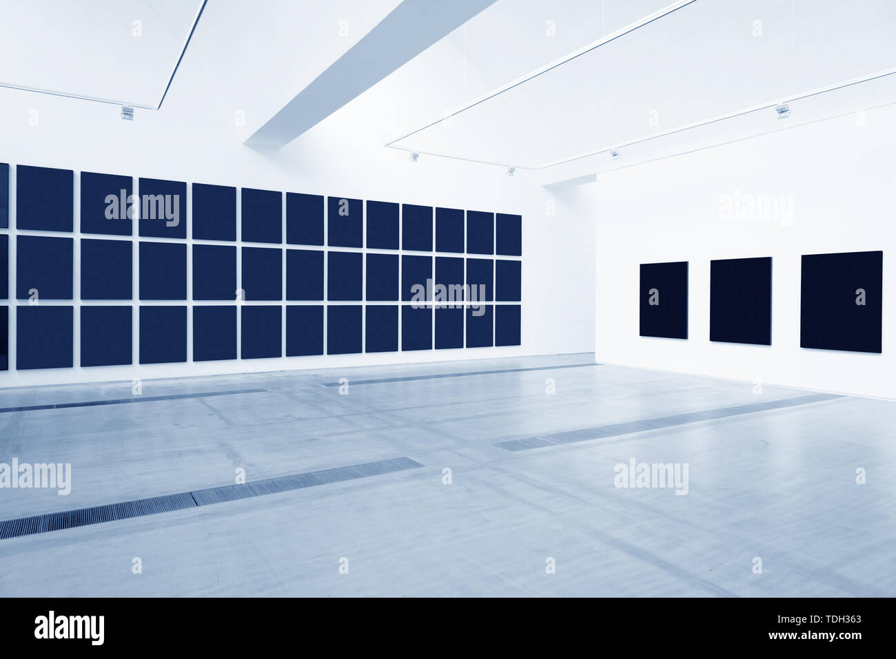 The interior of modern gallery Stock Photo - Alamy
