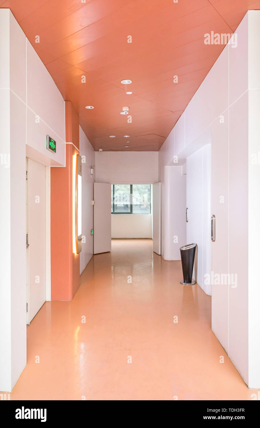 A corner of the mall's luxury hallway Stock Photo - Alamy