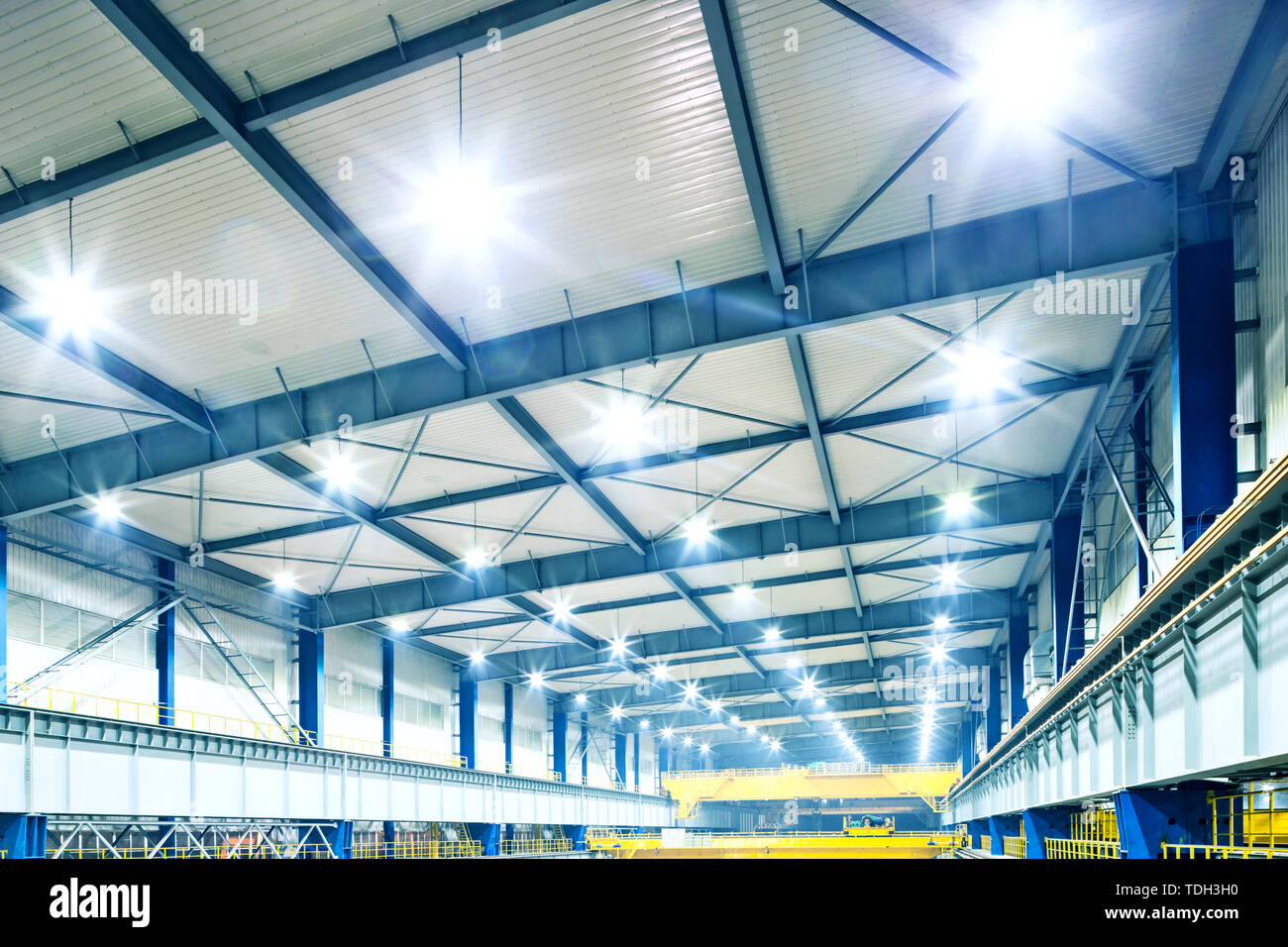 Terminal passageway and reflection station hi-res stock photography and ...