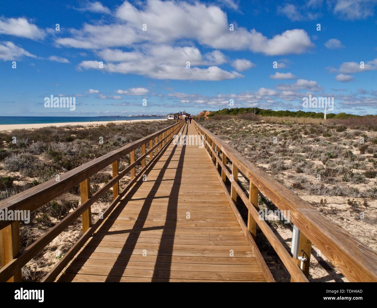 Foot bridge beach hi-res stock photography and images - Alamy