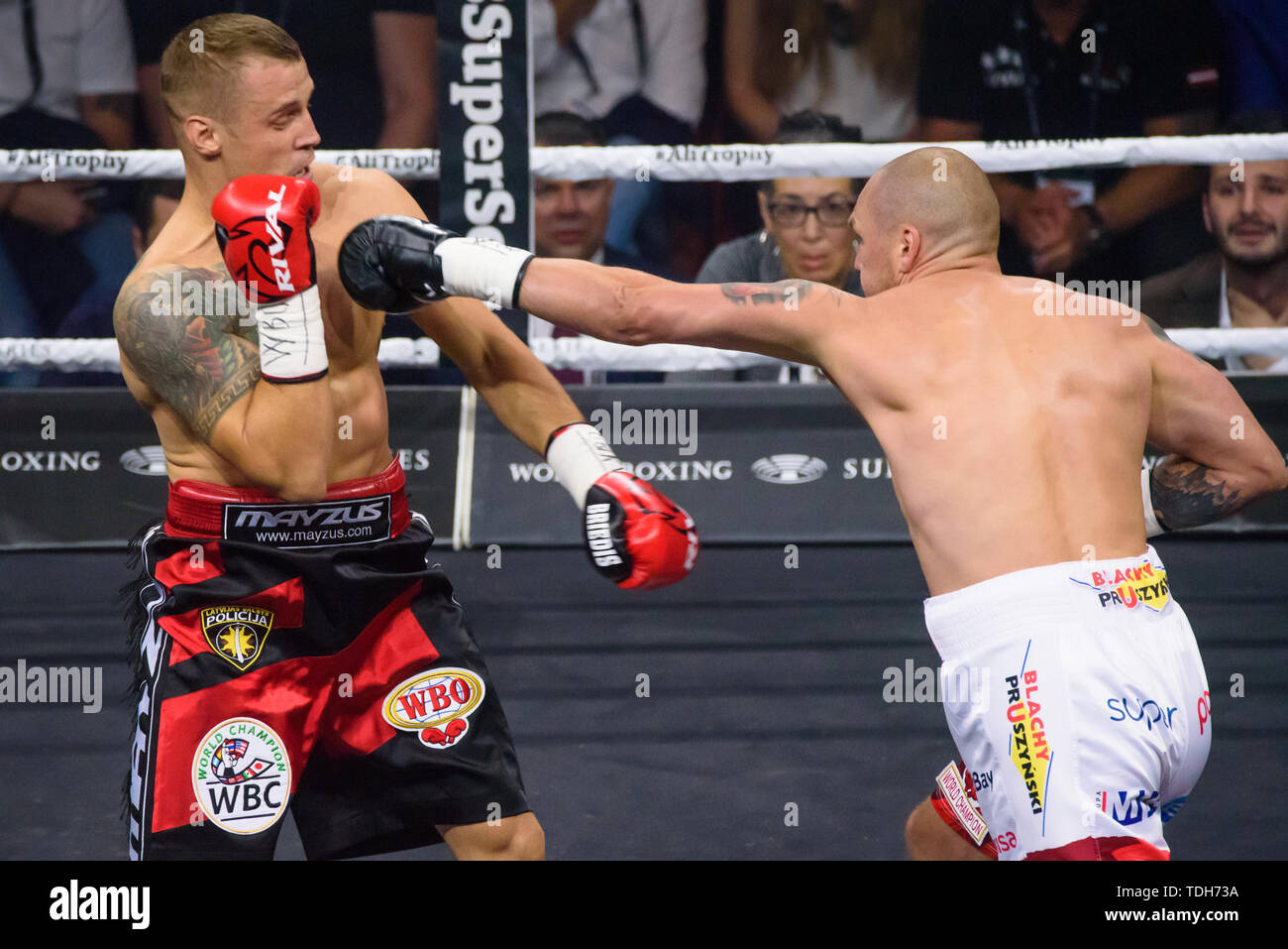 World boxing super series hi-res stock photography and images - Alamy