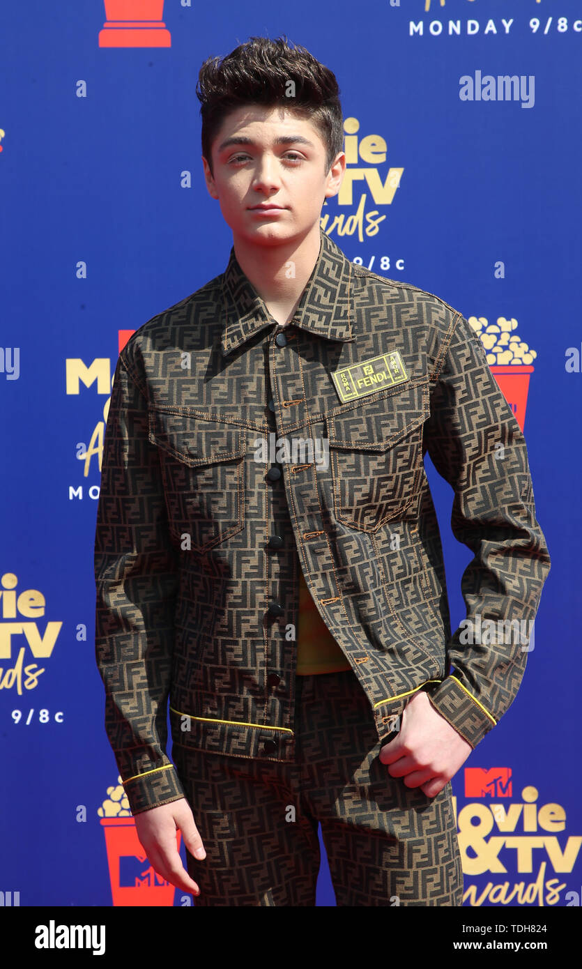 Angel of truth hi-res stock photography and images - Alamy