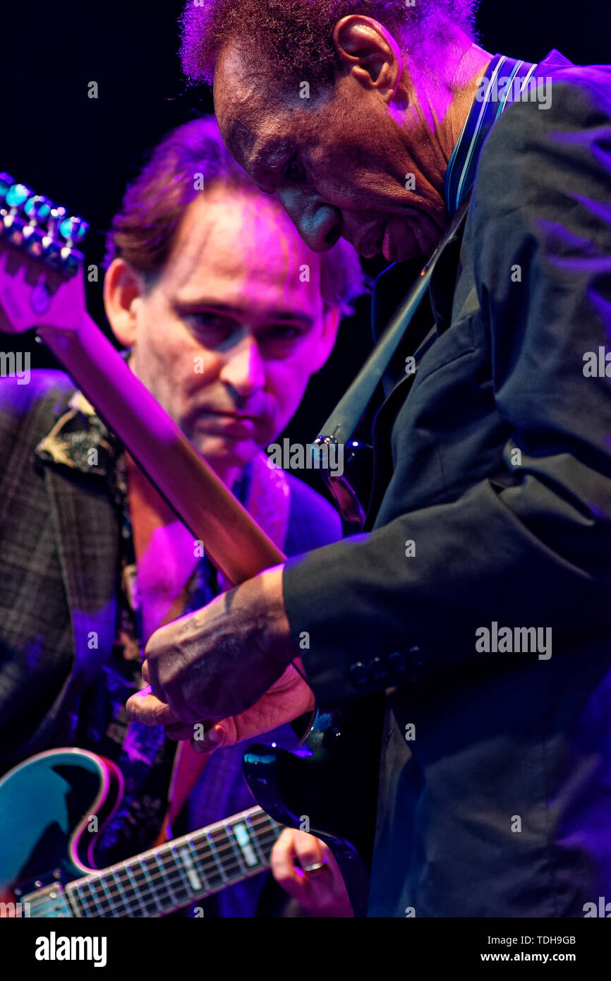 Billy boy arnold hi-res stock photography and images - Alamy