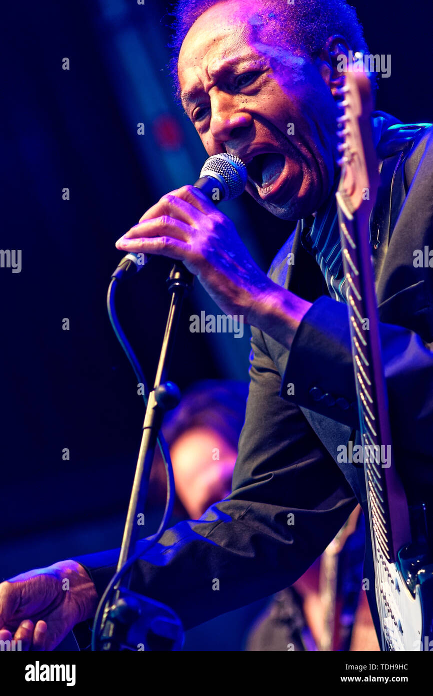 Billy boy arnold hi-res stock photography and images - Alamy