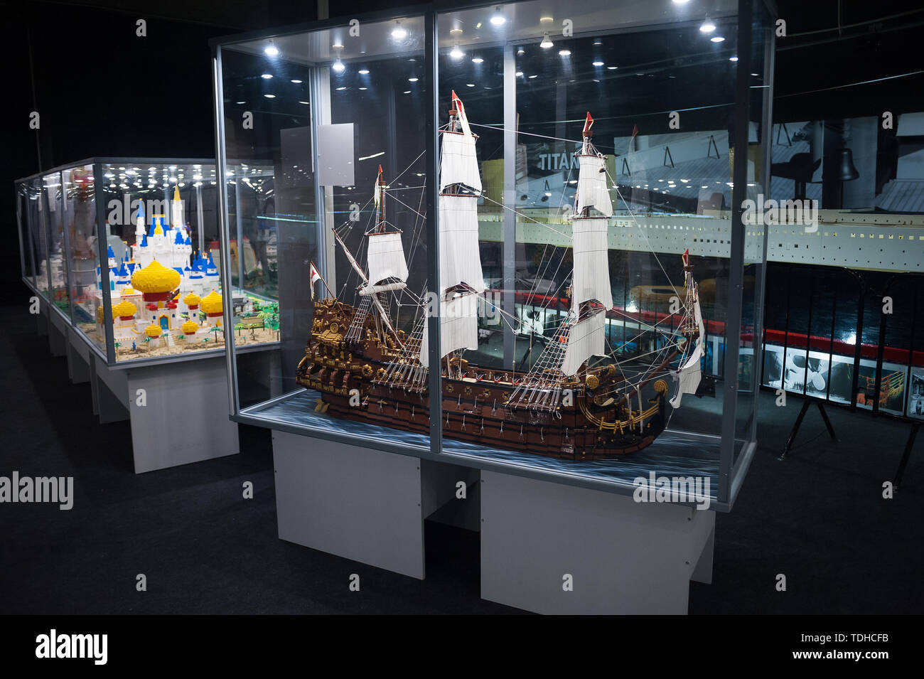 Biggest ship model hi-res stock photography and images - Alamy