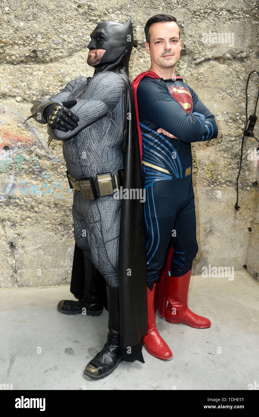 Batman Vs Superman Batman Suit Comic Con