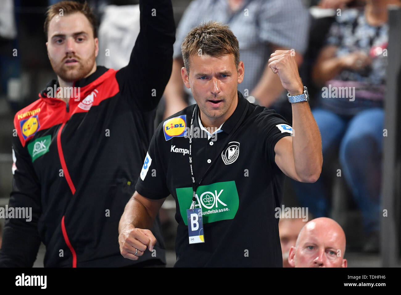 And kosovo hi hi-res stock photography and images - Alamy