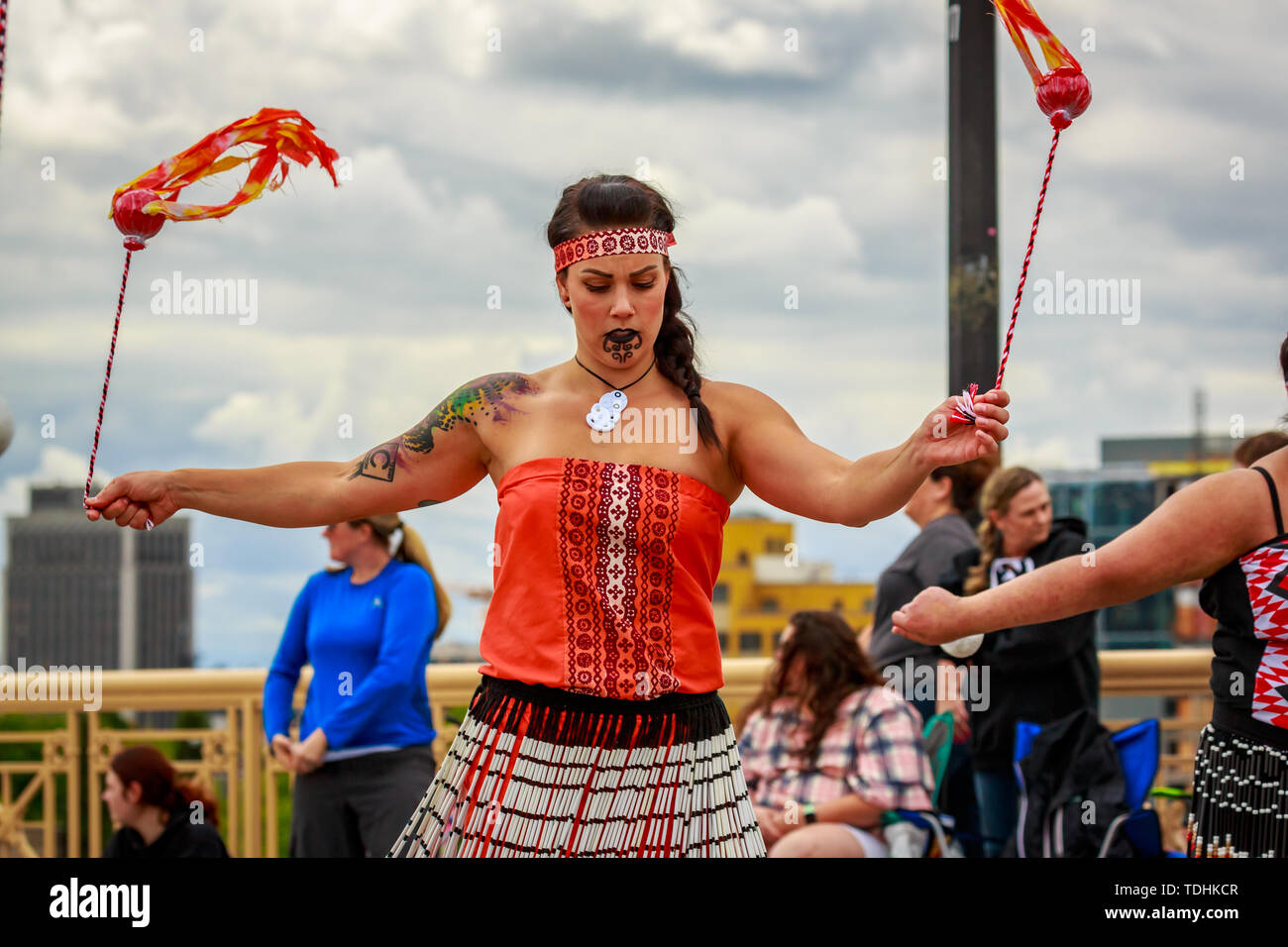 Polynesian dance hi-res stock photography and images - Alamy