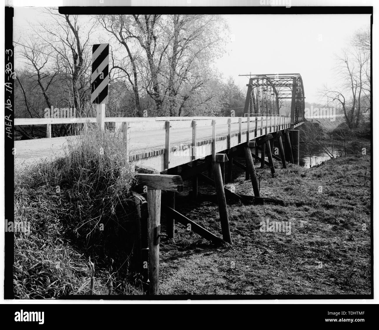 Timber stringer bridge hi-res stock photography and images - Alamy