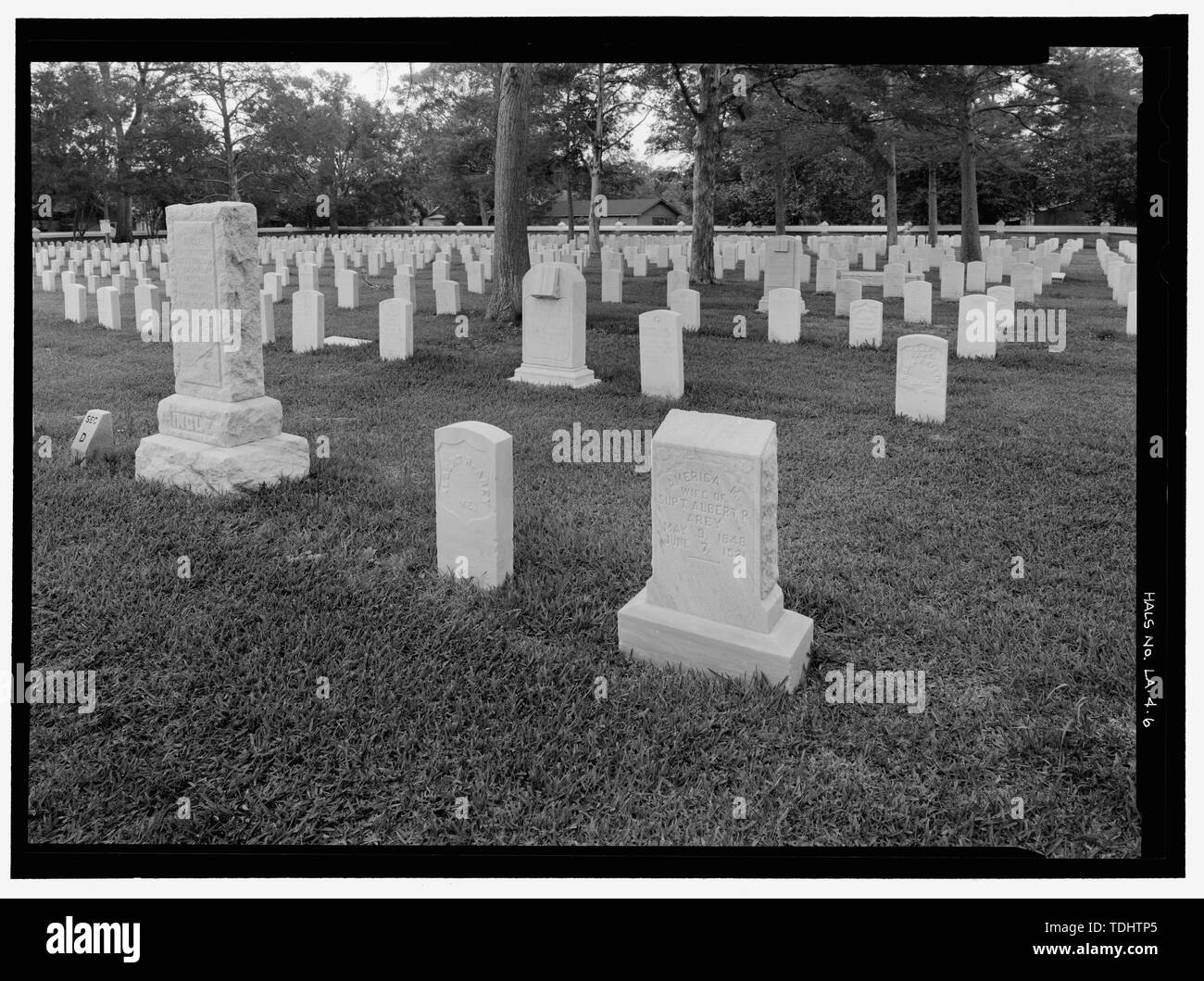 Alexandria national cemetery alexandria hi-res stock photography and ...