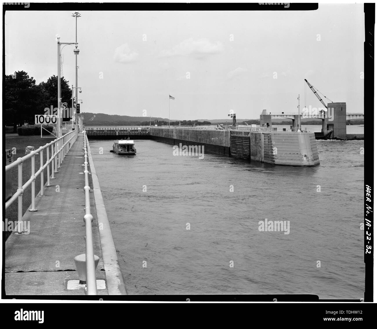 OVERALL VIEW OF MAIN (LEFT) AND AUXILIARY (RIGHT) LOCKS, SHOWING ...