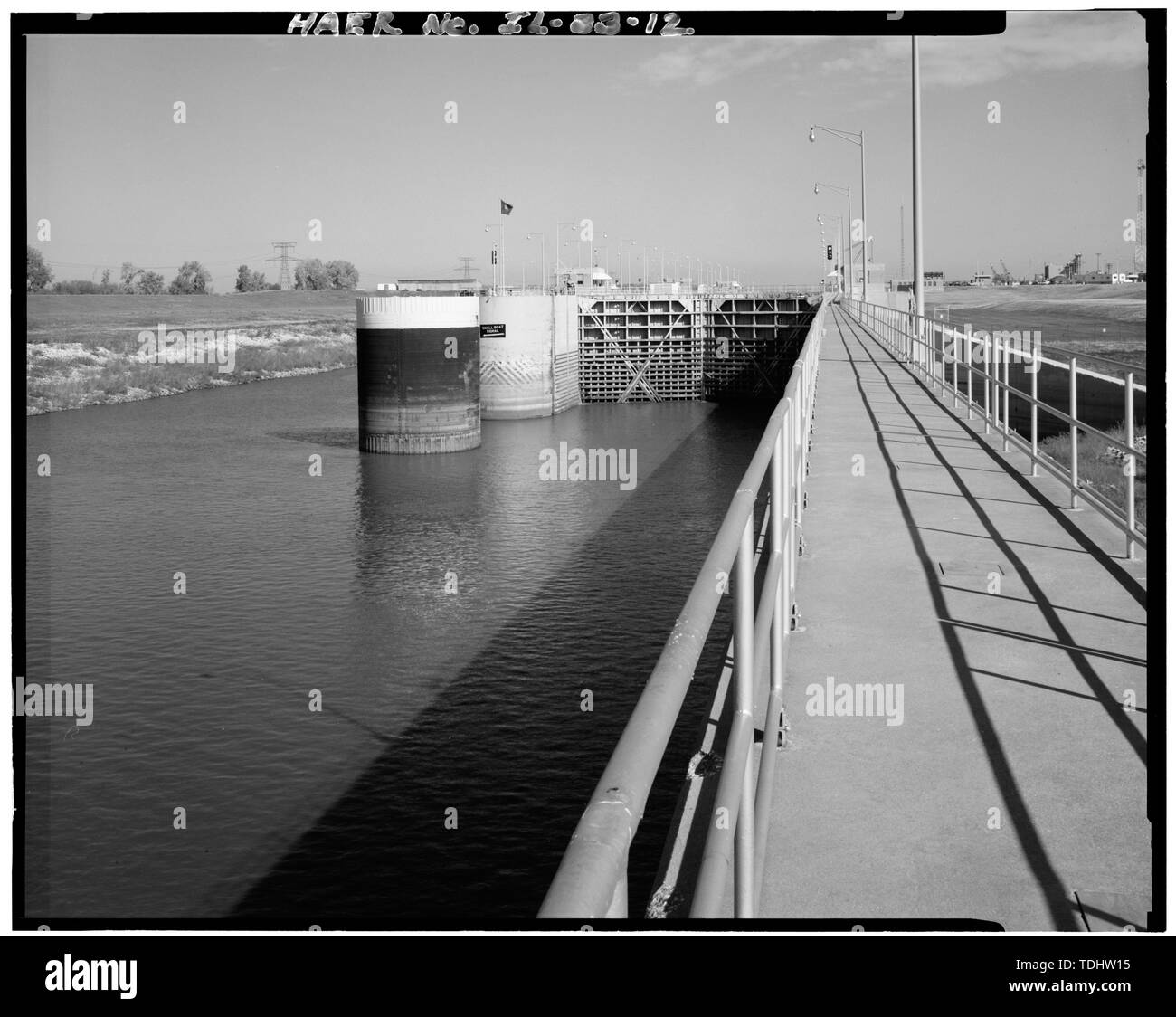 Lower granite lock and dam Black and White Stock Photos & Images - Alamy